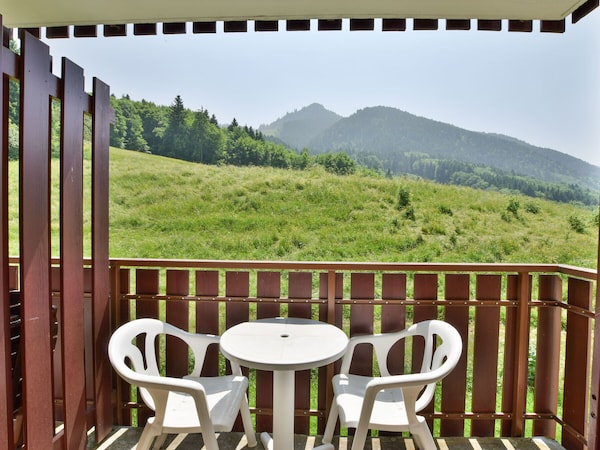 Apartment In Bernex Near Slopes, 4 Pers, Balcony - Évian-les-Bains