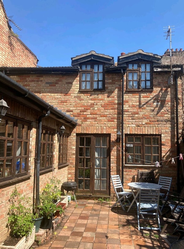 St Cuthbert's Keep, Luxury Accommodation In The Heart Of Bedford - Bedford, Royaume-Uni