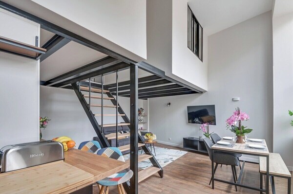 House In Cannes Centre With Eight Bedrooms - Vallauris