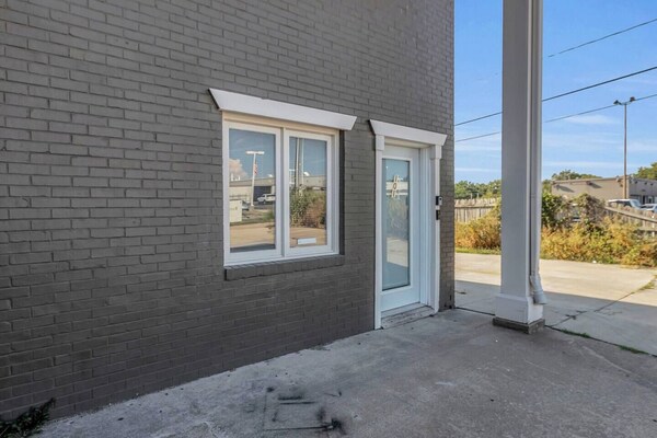 Elegant 3br Retreat: Comfort, Style Prime Location - Lawrence, KS