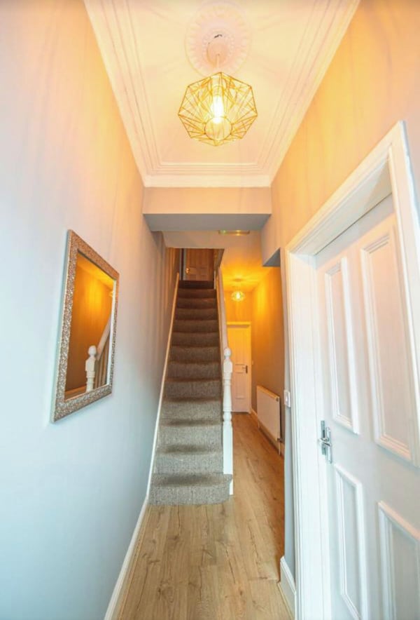 Spacious 4-bedroom House With 4 Bathrooms Near Liverpool City Centre - Birkenhead
