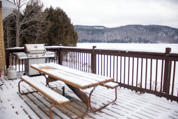 Maple 3br Lakefront Cottage | Gracefield - Quebec