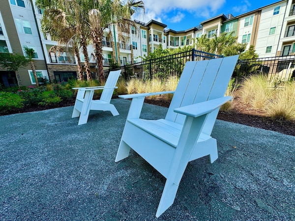 Elegant King Bed Balcony Pool View Gym Southside Jacksonville Near Saint Johns - Jacksonville, FL