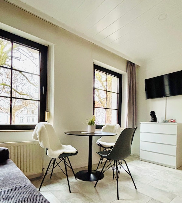 City Apartment Osnabrück -- Including Parking & Wifi, Kitchen With Dishwasher - Osnabrück