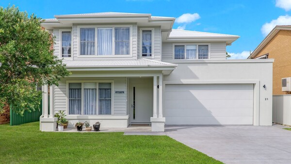 Kingsleys Charm At Boat Harbour - Soldiers Point