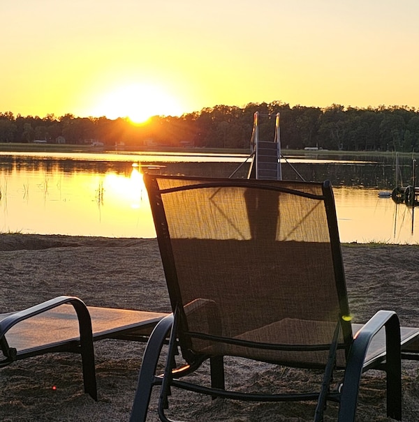Crow Crest Lodge Resort Studio Cabin Northern Adventure, Stunning Sunsets - Nevis, MN