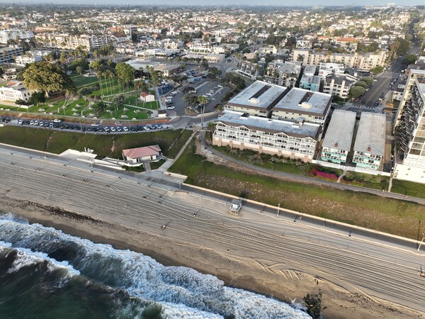 Oceanfront Getaway - Parking - Stunning Views - Rancho Palos Verdes, CA