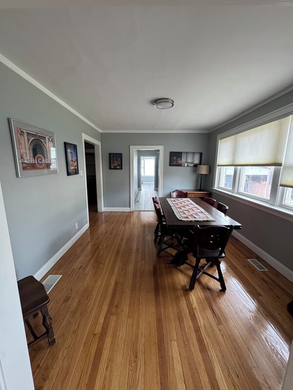 Charming 2-bedroom Townhome In Brilliant Chicago With Wifi, Ac - Wrightwood - Chicago