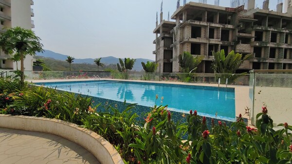 Cozy Fully Furnished 1-bedroom Apartment With Kitchen, Wifi In Lovely Thane - Thane