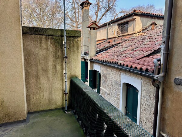 Jeremiah 1 - A Small Simple Apartment Near The Station - Veneza