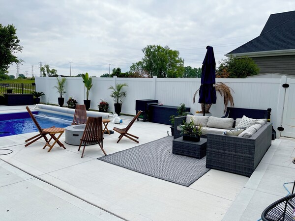The Grand River Retreat - Lakeshore
