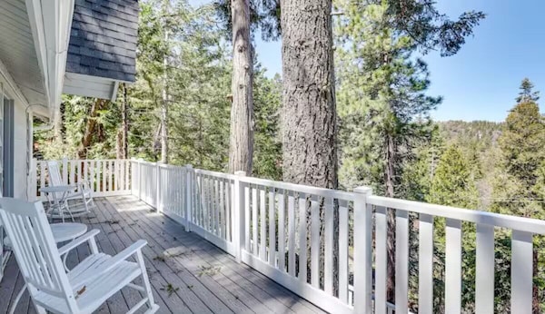 Charming 2-bedroom Cottage In Lake Arrowhead Wifi & Ac Included - Lake Arrowhead, CA