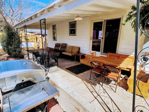 Bright & Spacious Pueblo Home  Clean, Quiet, And Close To Everything - Pueblo, CO