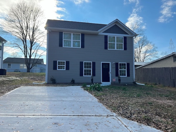 Modern 3br New Build - King Bed + Roku Tvs - Gastonia, NC
