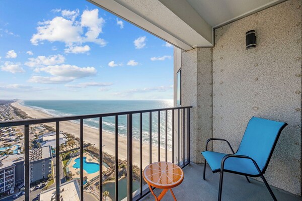 Newly Updated 1-bedroom Condo With Amazing Ocean Views - Surfside Beach, SC
