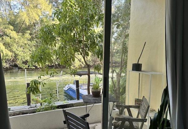 Waterfront Condo With Fishing, Paddleboard, And Yard Access. - ミラマー, FL