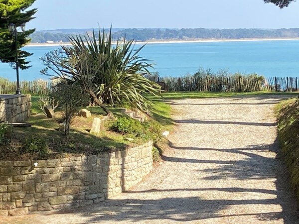 New Sumptuous Seafront Residence With Private Beach Access - Pénestin