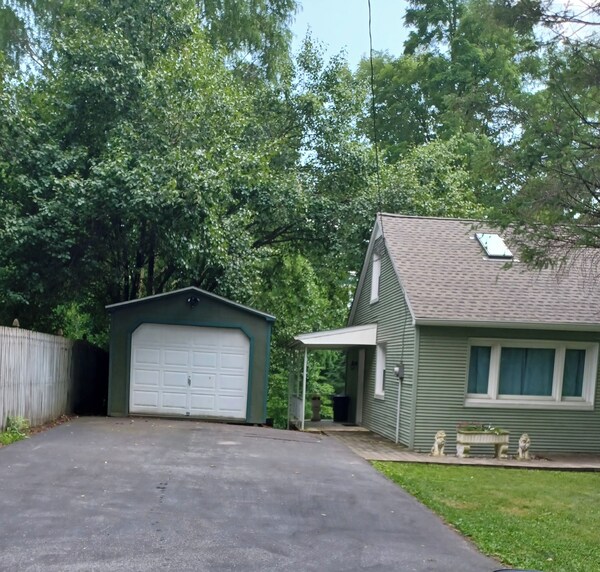 Spacious 4-bedroom Family-friendly Home With Outdoor Space In Welcoming Ephrata. - Denver, PA