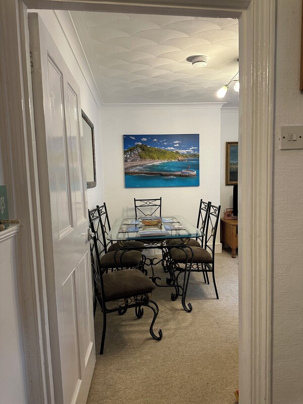 Seaway Beach House Looe, Just Metres From The Beach In Cornwalls Premier Resort - England