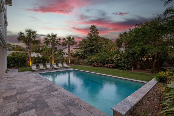 'Movie Night Under The Stars' Free With 5 Night Stay - Charleston, SC