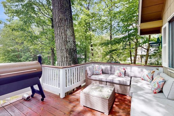 Country Dog Friendly Lake House W/ Access To Beaches, Tennis & Pickleball - Wolfeboro, NH