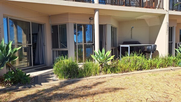 Waterfront Property With Lovely Views. Wake Up To The Dolphins And Swimming - Port Adelaide