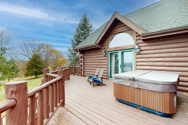 Serene Estate Home With Private Pool, Hot Tub And Stunning 360 Views - 일리노이