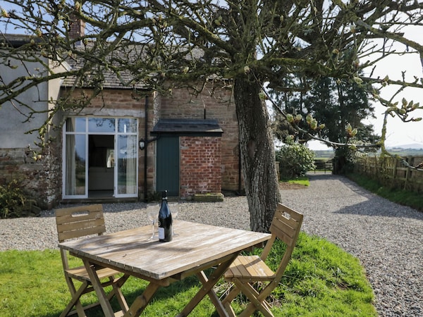 The Roost, Family Friendly, With A Garden In Dalston - Dumfries and Galloway