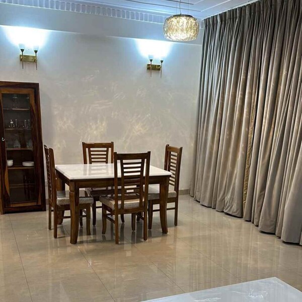 Luxury Rental/serviced Apartments In Gurgaon In Dlf Phase - V - Gurugram