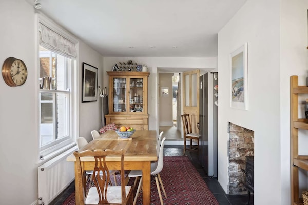 Beautiful Victorian Home On Peaceful Green Square - Exeter
