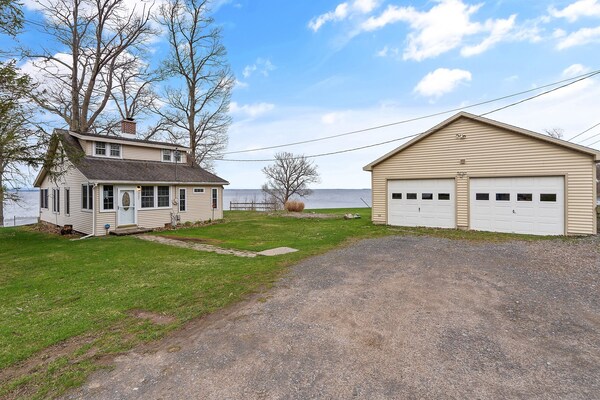Oneida Lakeside | Private Dock | Pet Friendly - Sylvan Beach, NY