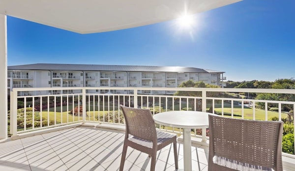 The Pool Resort Kingscliff - 2b Dual Key (6216/17) - Holiday Management Co. - Kingscliff