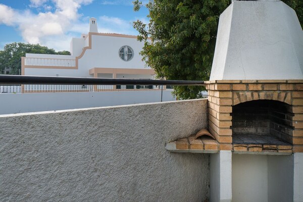 Quentao Orange Villa, Quarteira, Algarve - Quarteira