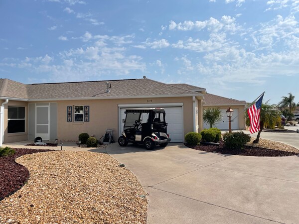 Modern Home With No Carpet, Private Hot Tub, Fire Pit, Golf Cart, And Bbq! - The Villages, FL