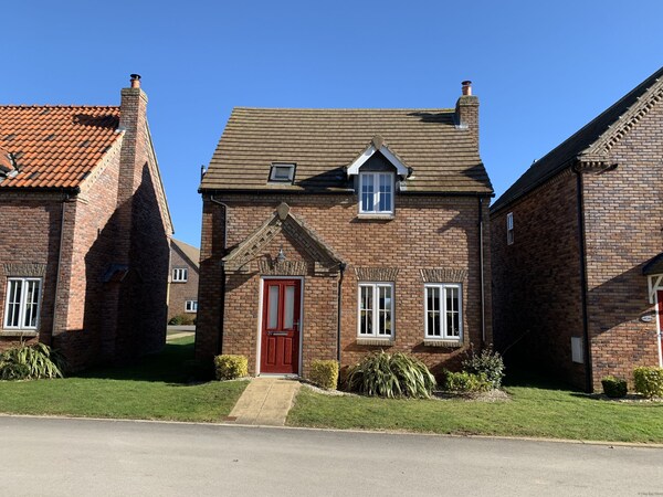 A Luxury 2 Bed Cottage That Sleeps 4 Guests  In 2 Bedrooms - Filey