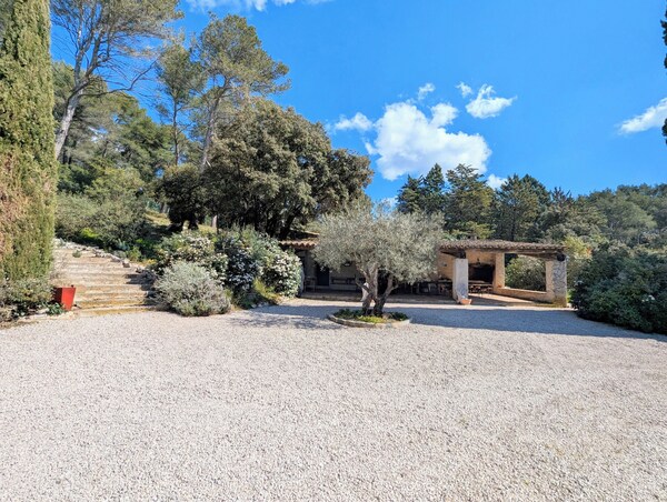 3-bedroom House, Absolute Calm, Swimming Pool, Tennis Court, Parking, Calanques - Cassis