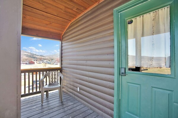 Hilltop Hideaway 1 - Pet Friendly! - Knoxville, PA