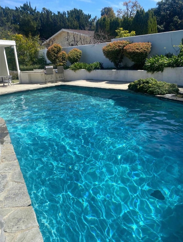 Luxury Modern Best Prime Location Retreat Private Pool Home Jacuzzi Spa 4 Bdr - Santa Mónica, CA