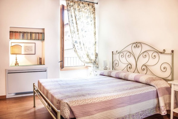 Alla Torre Del Barbarossa B&b Foresteria - Abbadia Lariana
