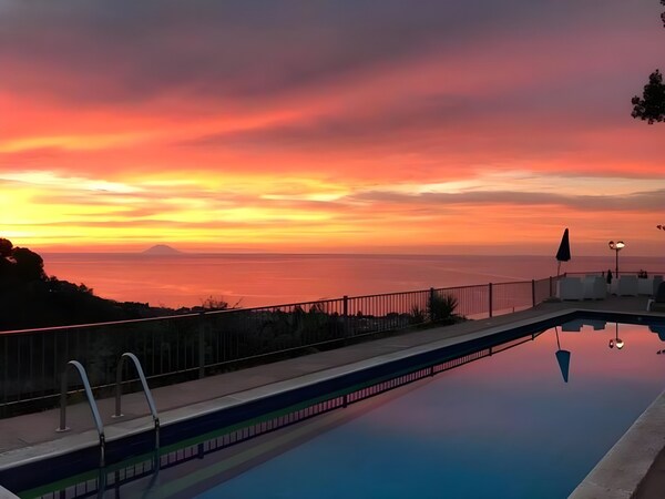 Pool, Garden & View, 4 Km From Tropea - Tropea