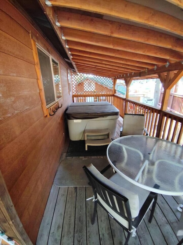 Cabin #11 At Hyatt Lake Resort - Oregon