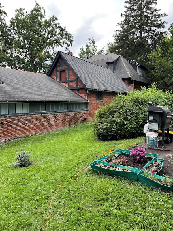 Charming 2-bedroom Apartment With Wifi, Ac In Enchanting Ithaca - Ithaca, NY