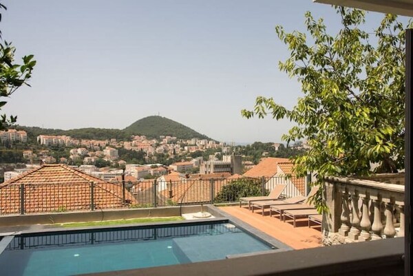 Cozy Family Friendly Apartment \N20min. Walk To The Old Town - Dubrovnik