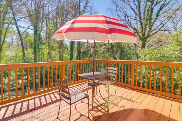6 Mi To Stone Mtn Park: The Forrest Home W/ Deck - Lawrenceville, GA