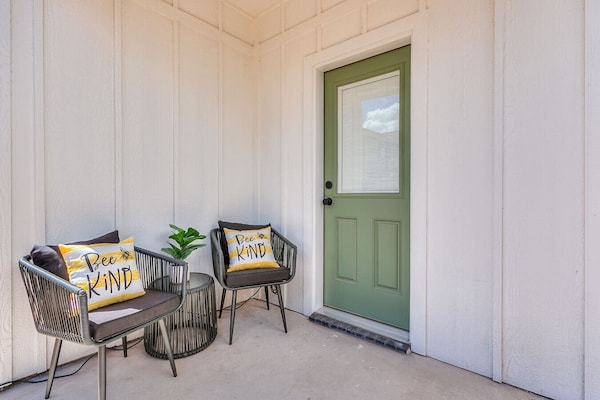 Brand New! Luxe Haven\/2 Br-2.5ba - San Angelo, TX