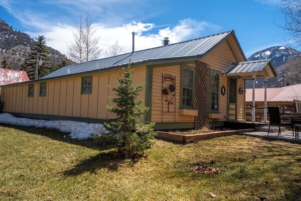 Cozy Home Near Alpine Loop In Downtown Lake City. Off Street Parking Available. - Lake City, CO
