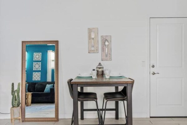 Private Entry Guest Suite By Az Athletic Grounds - 1 Bd + 1 Ba - Sleeps 4 - Mesa, AZ