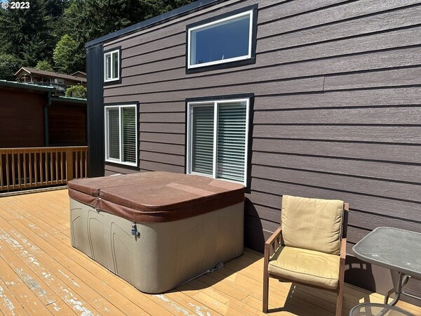 Modern Tiny Home With A View In Whaleshead - Brookings, OR