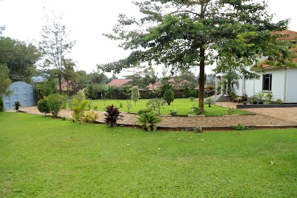 Fabco Palace A Home Away From Home, A Holiday Home Suits All Function, All Enq - Kampala