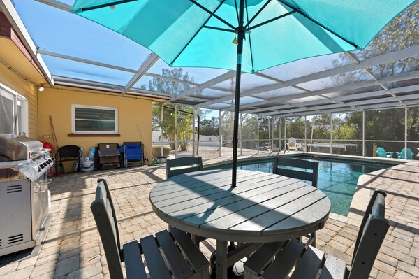 Now Booking For Summer! Mermaid Bay! Canal Front, Pool, Dock & More! - Bradenton, FL